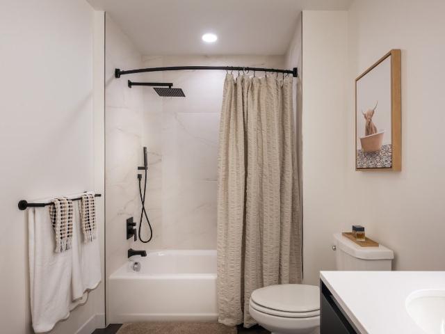 1900 Broadway 1 Bedroom Apartment for Rent at 1950 Broadway, Oakland, CA 94612 Downtown Oakland