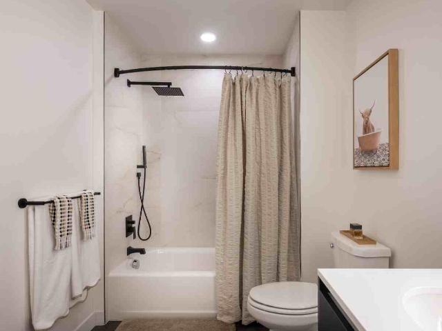 1900 Broadway 2 Bedroom Apartment for Rent at 1950 Broadway, Oakland, CA 94612 Downtown Oakland