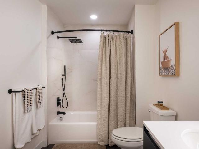 1900 Broadway 3 Bedroom Apartment for Rent at 1950 Broadway, Oakland, CA 94612 Downtown Oakland