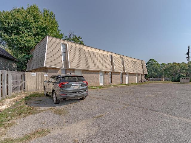 1900 Cedar Heights Dr