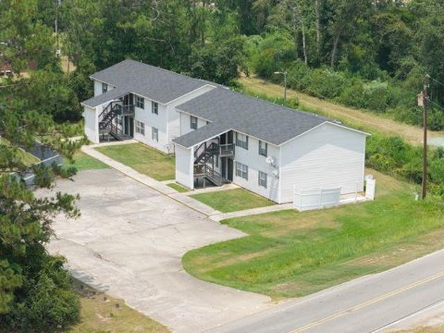 1900 City Circle Rd, Baxley, GA 31513