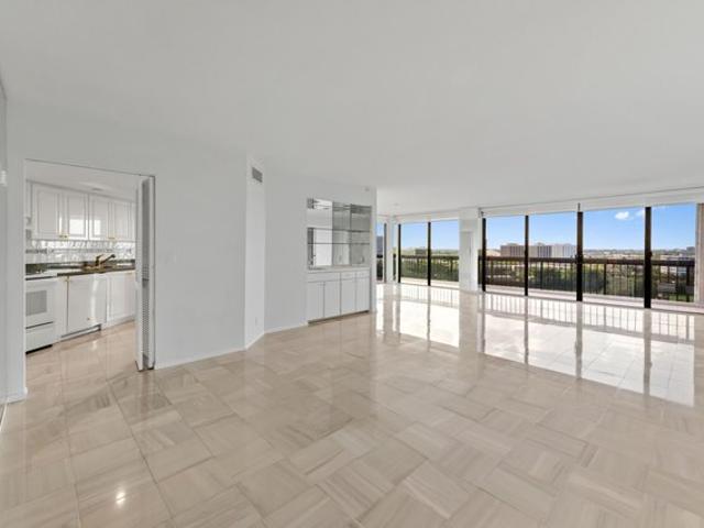 1900 Consulate Pl Apt 1004, West Palm Beach, FL 33401
