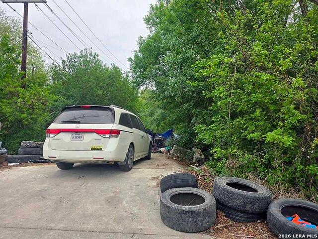 1900 Hunt Ln