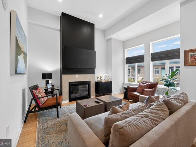 1900 Hamilton St Unit D15, Philadelphia, PA 19130
