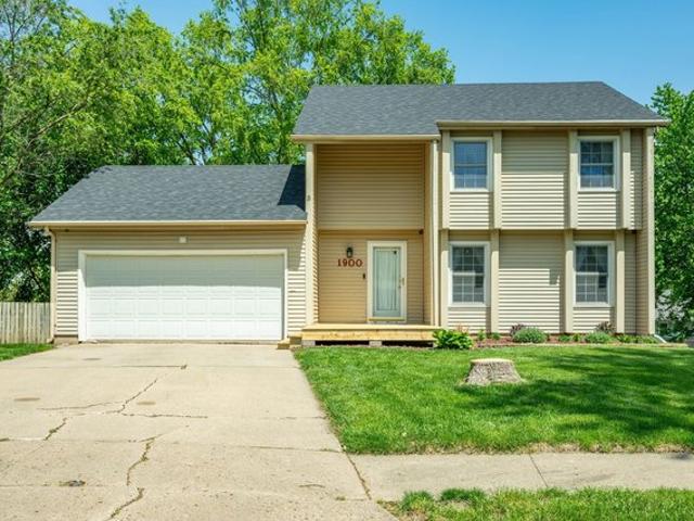1900 Juniper Ct, Des Moines, IA 50320