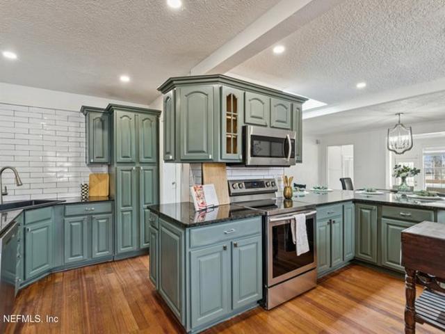 1900 Lake Shore Blvd, Jacksonville, FL 32210