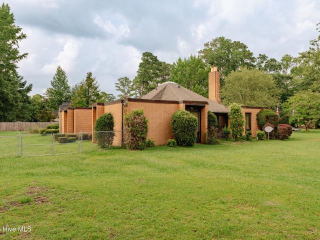 1900 Pawnee Drive