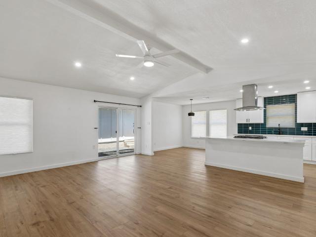 1900 Rampart Cir