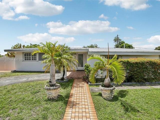 1900 SW 87th Ct, Miami, FL 33165
