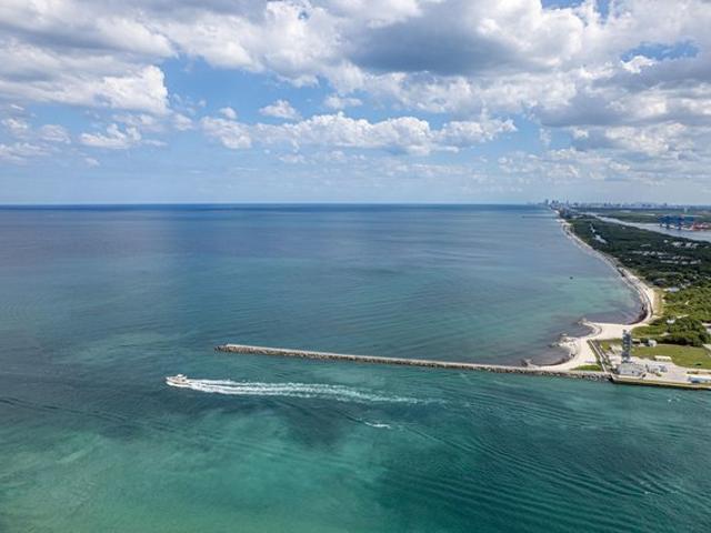 1900 S Ocean Dr, Fort Lauderdale, FL 33316