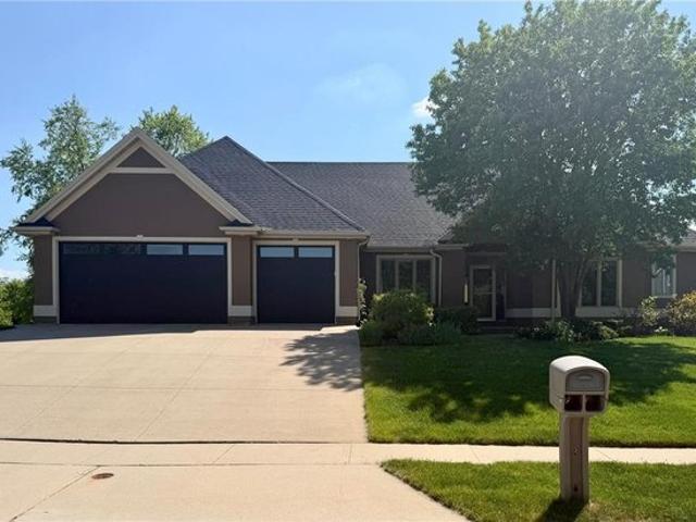 1900 Scenic Point Ln SW, Rochester, MN 55902