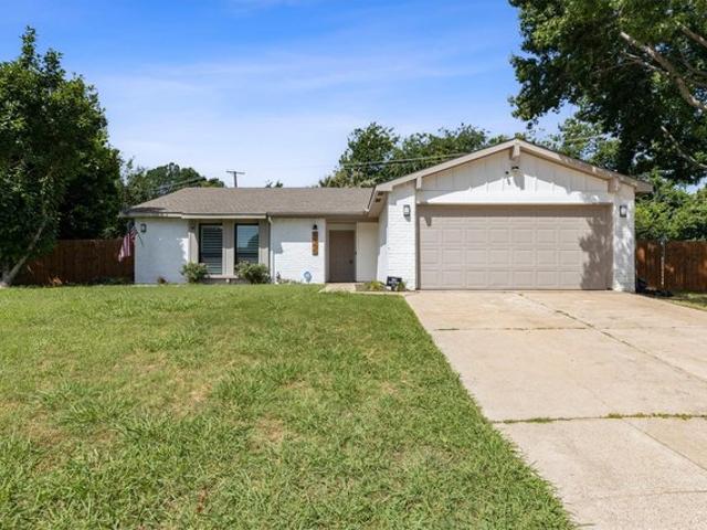 1900 Spies Springs Ct, Arlington, TX 76006