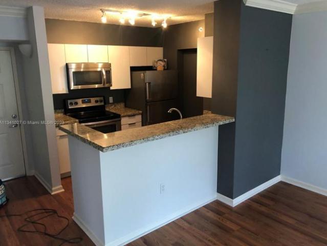 1900 Van Buren St #411B, Hollywood, FL 33020