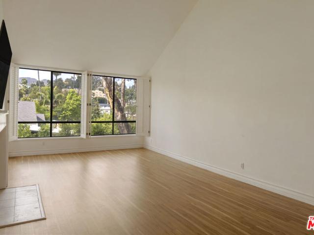 1900 Vine Street 403