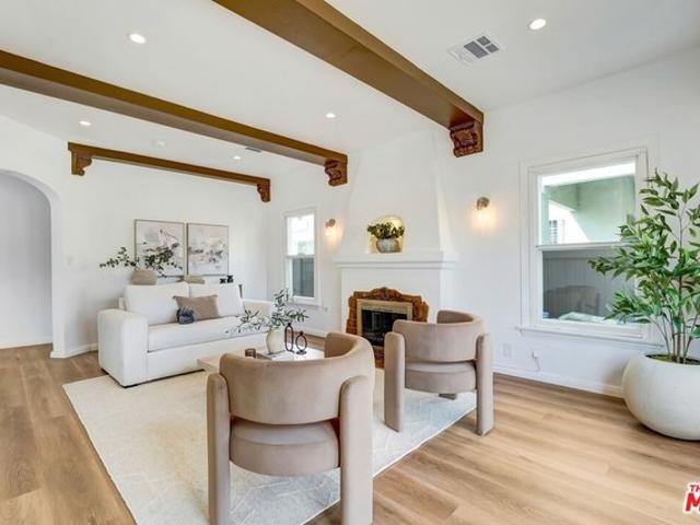 1900 W 85th St, Los Angeles, CA 90047