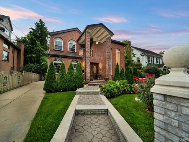 19014 Haywood Rd, Hollis, NY 11423