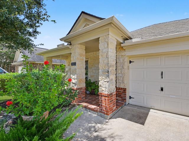 19015 Pinewood Point Lane
