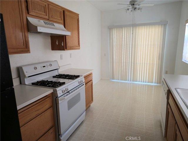 19015 Primrose Ln, Apple Valley, CA 92308
