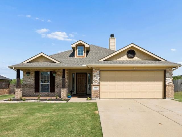 1901 Millbrook Dr, Midlothian, TX 76065