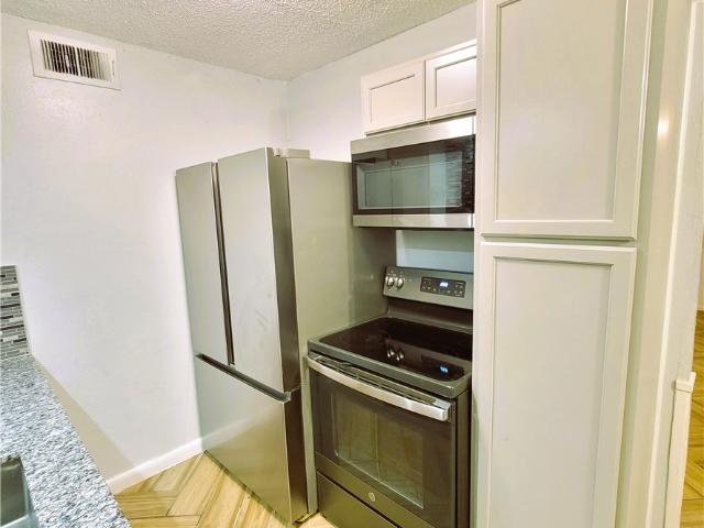 1901 N 10th Street 3