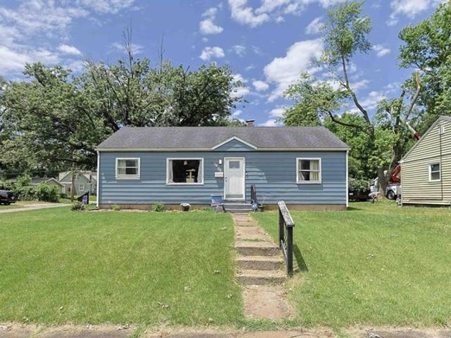 1901 N Brookfield St, South Bend, IN 46628