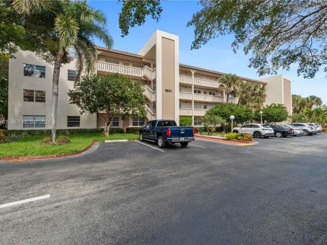 1901 Bermuda Cir, Unit A1, Coconut Creek, FL 33066 | MLS #A11976 | Compass