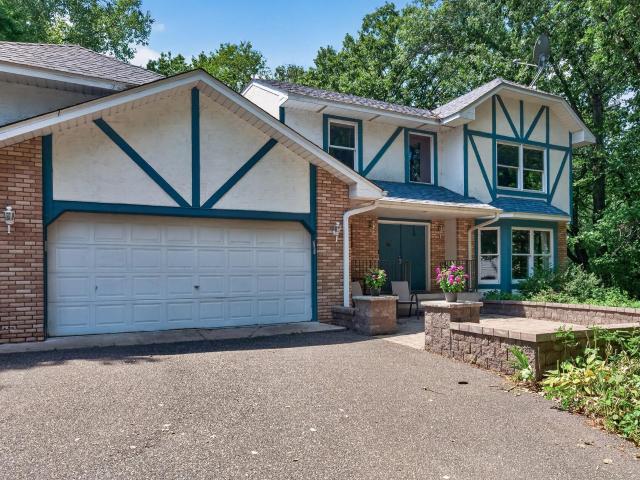 1901 Bloom Court