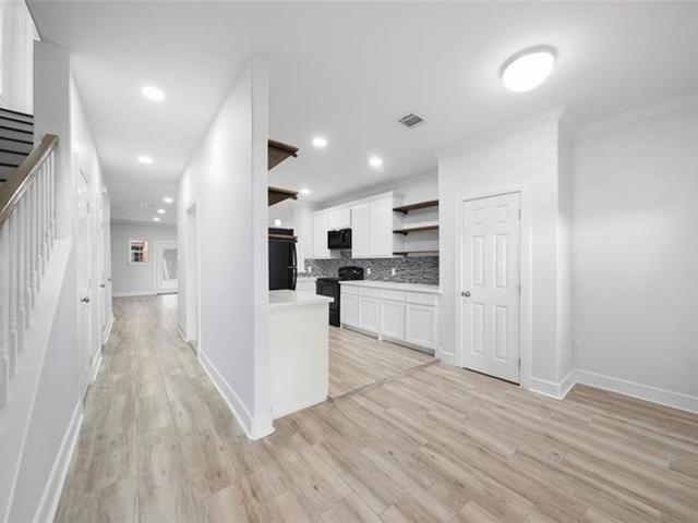 1901 Clipper Ct, Willis, TX 77318
