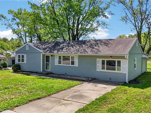 1901 Crestwood Drive