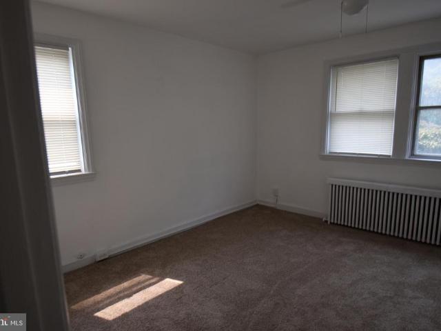 1901 Deering Avenue