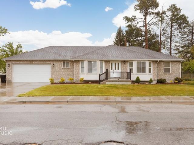 1901 E Frontier Rd, Holladay, UT 84121
