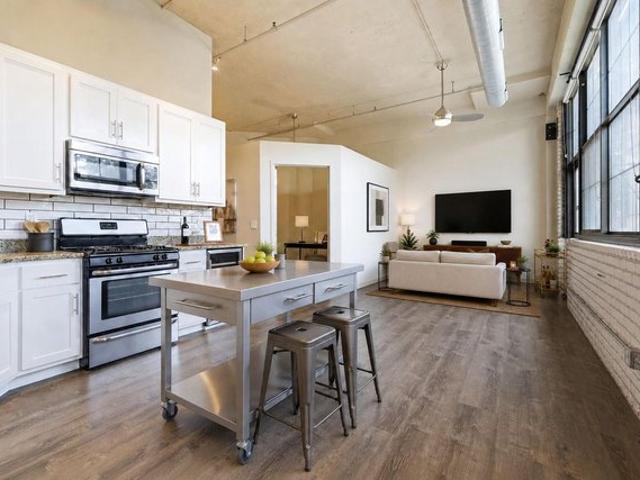 1901 E Hennepin Ave Unit 104, Minneapolis, MN 55413