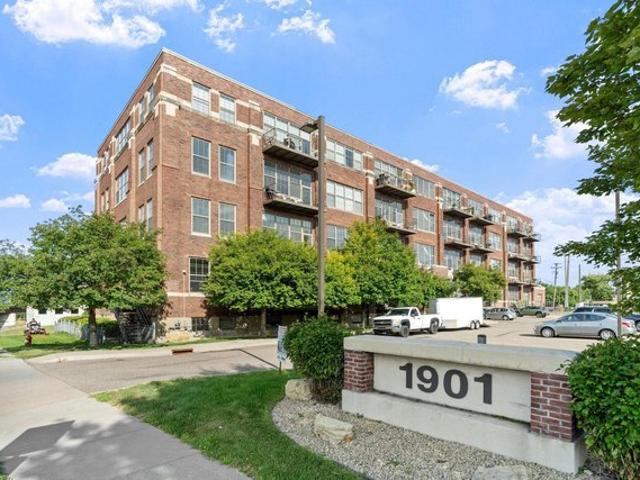 1901 E Hennepin Ave Unit 105, Minneapolis, MN 55413