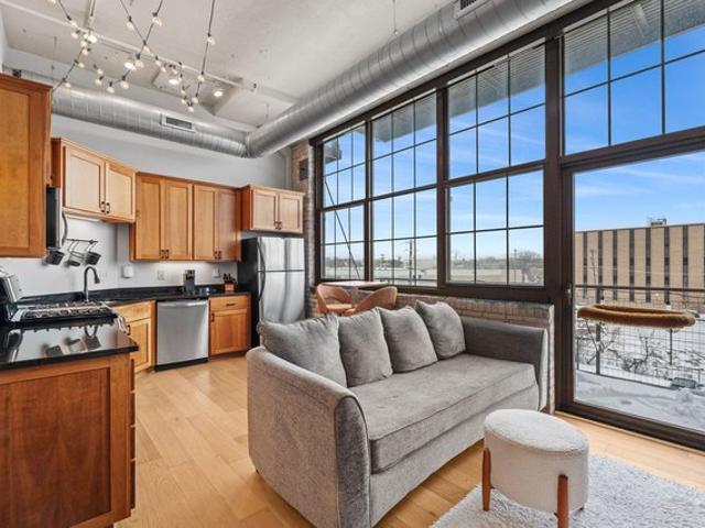 1901 E Hennepin Ave Unit 306, Minneapolis, MN 55413