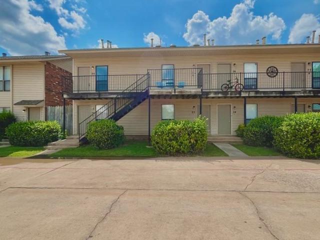 1901 E Lindsey 1 Bedroom Apartment for Rent at 1901 E Lindsey St, Norman, OK 73071