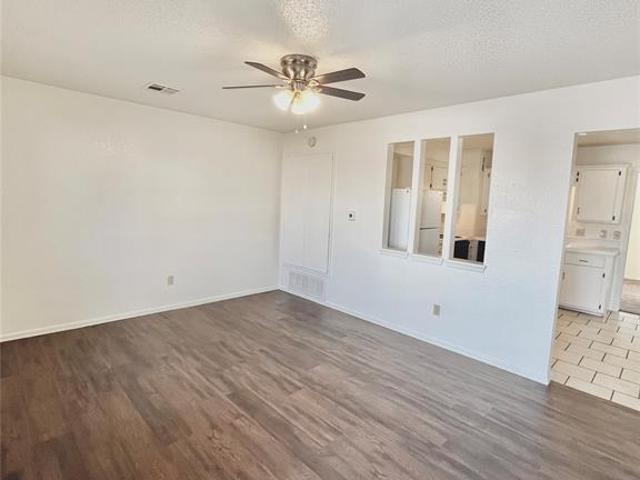 1901 e lindsey street # 25a