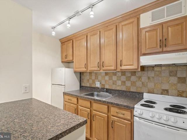 1901 John F Kennedy Blvd Apt 816, Philadelphia, PA 19103