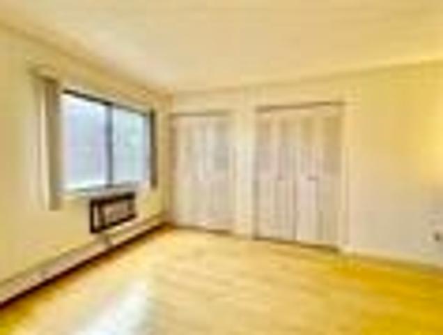1901 Kennedy Blvd # 102