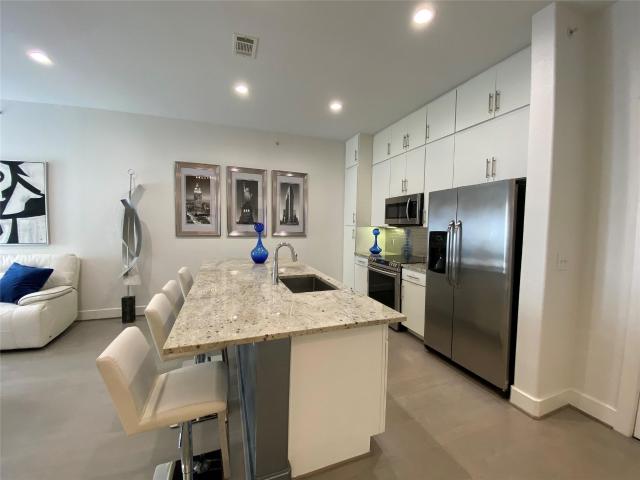 1901 Post Oak Boulevard 3503
