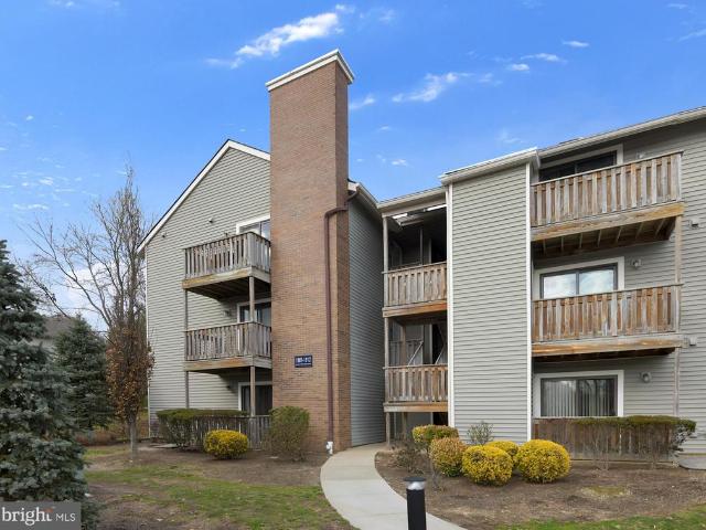 1901 Ravens Crest Dr E