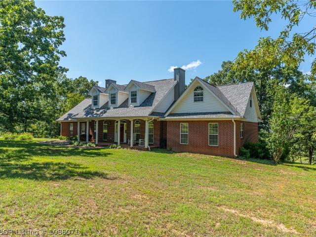 1901 Red Brown Place
