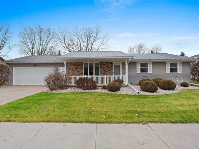 1901 Roosevelt St, Little Chute, WI 54140