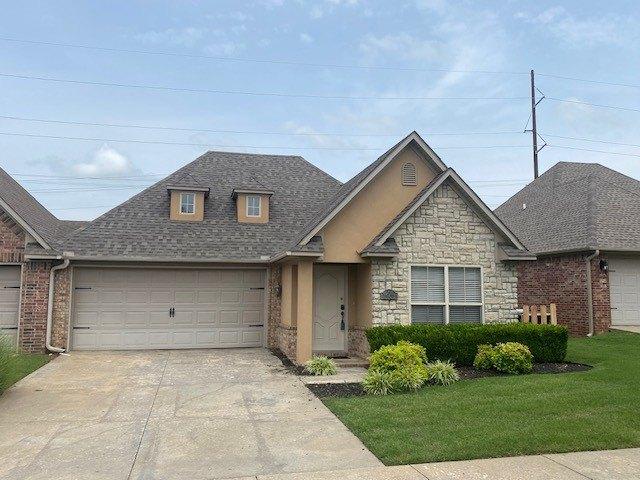 1901 SW Stonegrove Rd, Bentonville, AR 72713