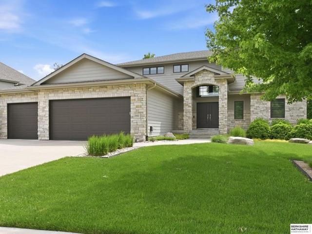 1901 S 220th Ave, Elkhorn, NE 68022