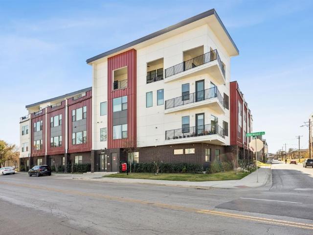 1901 S Harwood Street # 107