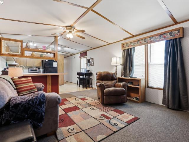 1901 se minter bridge rd # 100