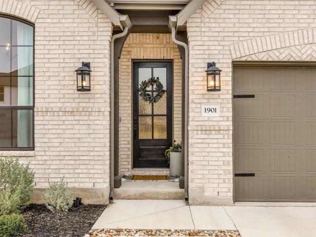1901 Sir Nathaniel Ln, Leander, TX 78641 | MLS #9737