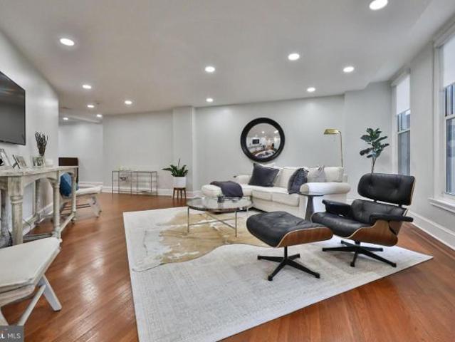 1901 Walnut St #6B, Philadelphia, PA 19103