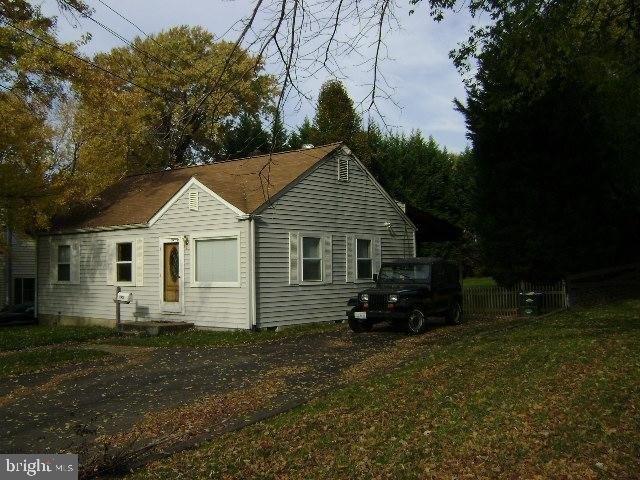 1901 Ware Rd, Falls Church, VA 22043