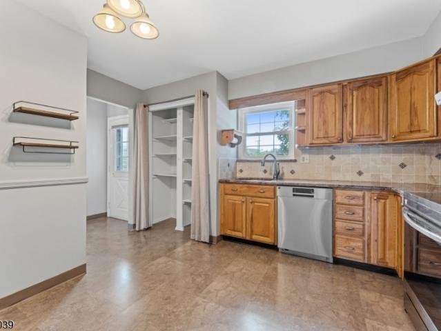 1901 Wilshire Ct